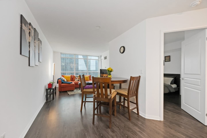 Executive Condo In The Heart Of Downtown Toronto - Toronto