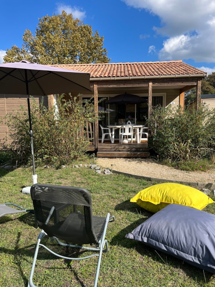 Chalet Chaleureux Dans Domaine Privé Avec Piscine - Labouheyre