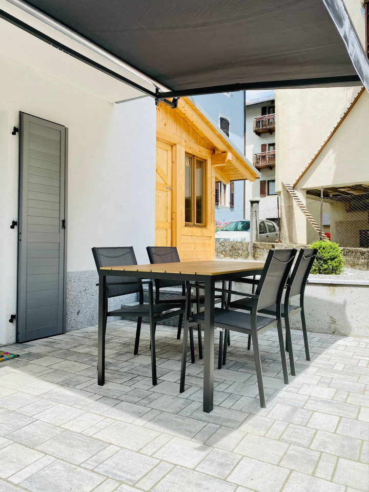 Piano Terra Con Esterno Privato Vicino A Pinzolo - Pinzolo