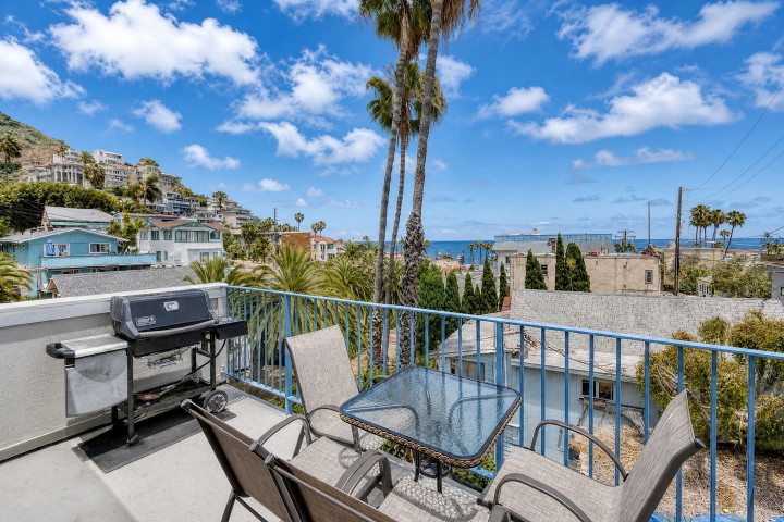 211w Cozy 2 Bdr + Ocean View + 2 Blocks From Water - Santa Catalina Island, CA