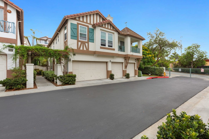 Beautiful Encinitas Home Near Moonlight Beach - Encinitas, CA