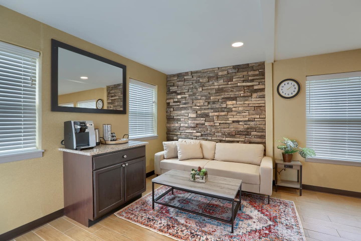 Chic, Modern One Bedroom Suite - Hershey, PA