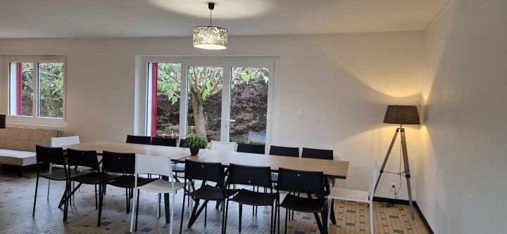 Grande Maison Conviviale Entre Amis Ou En Famille - France