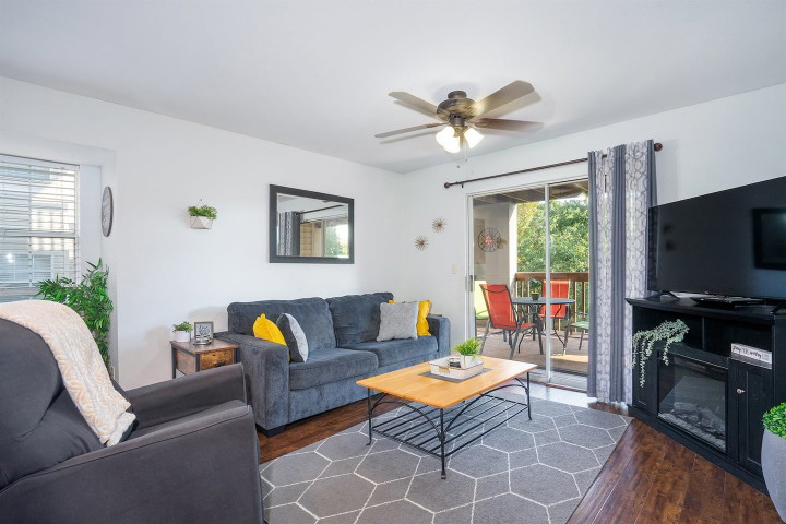 2br Pebble Beach Condo | Near Lake | Deck - Branson West, MO