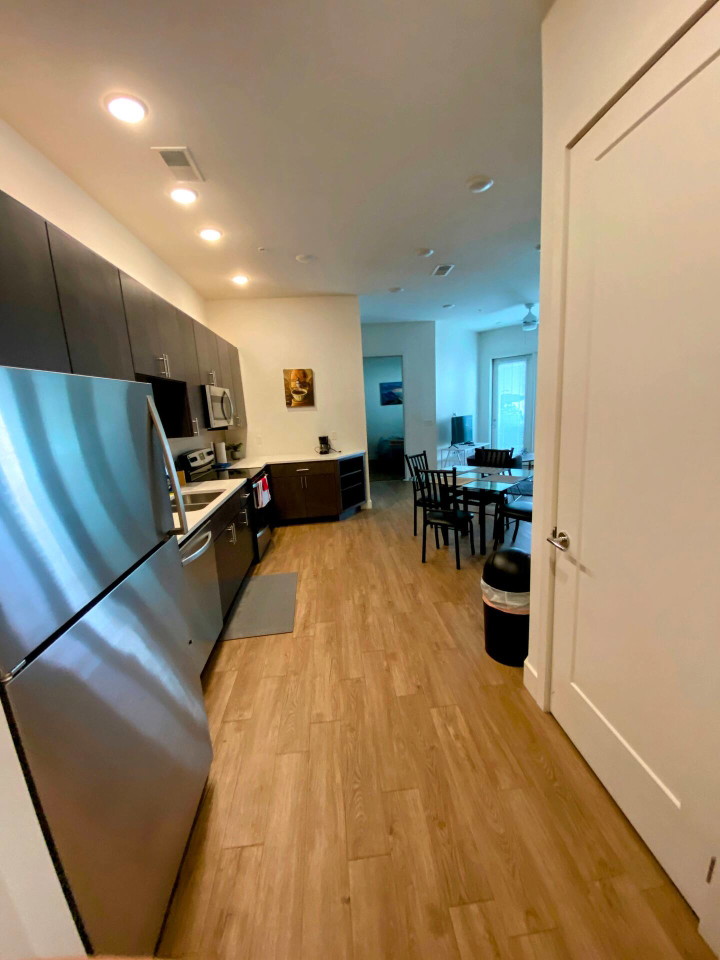 Modern Spacious 2br/2ba In Downtown Champaign - Champaign, IL