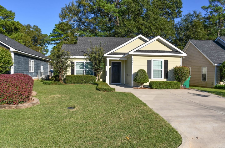 A Touch Of Teal - Albany, GA