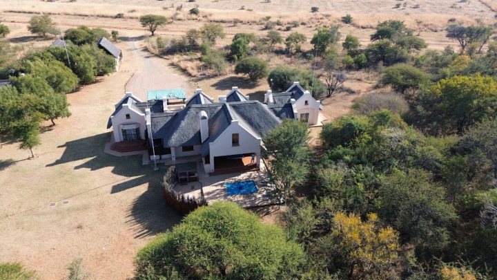 Zebula 1 Pela Lodge - 6 Bedrooms - Bela-Bela