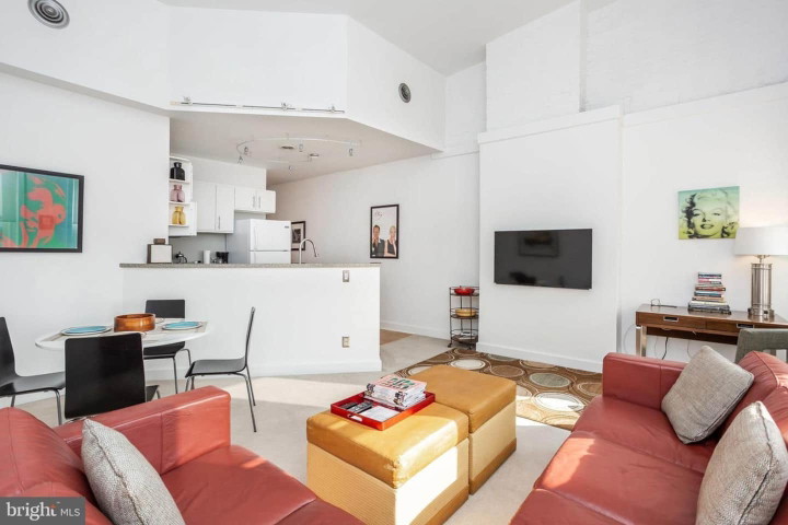 Private Suite. Stunning And Spacious - Baltimore, MD