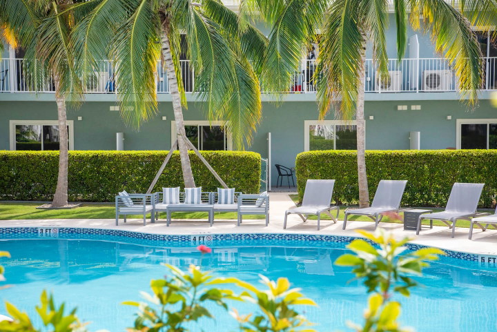 Summertime Suites #49 1br West Bay Condo & Pool - Cayman Islands