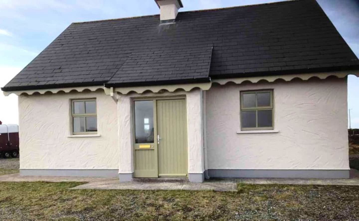 No 6  Leitirshask, Ballyconneely - Full Of Country Living Chic - Ireland