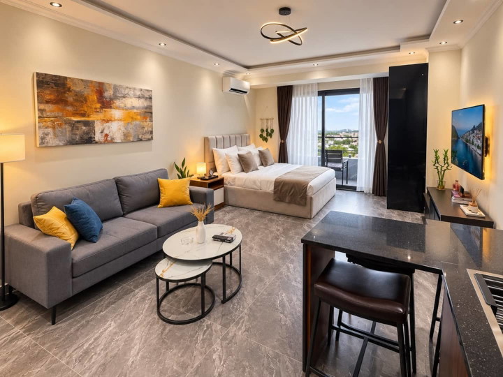 8th-floor Studio With Rooftop Pool In Cantonments - Ghana