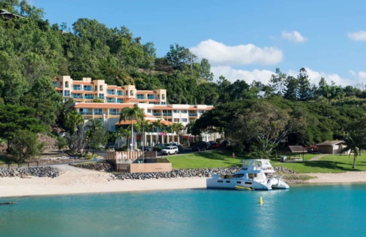 Coral Breeze Apartment, Shingley Beach Resort - Airlie Beach
