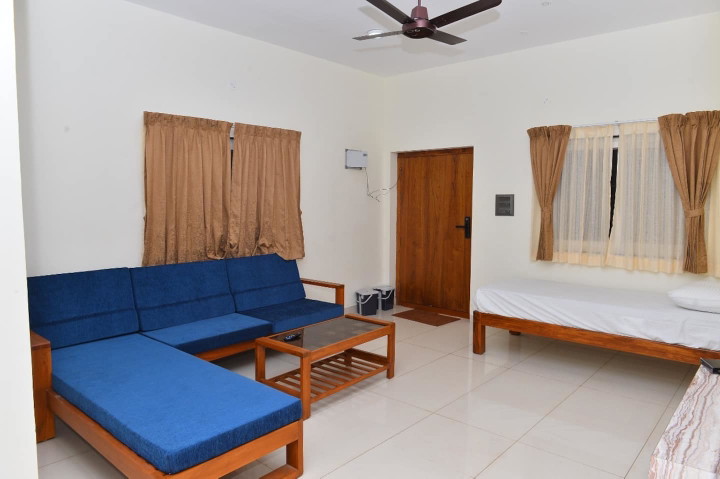 Nandi Guest House 101 - Davanagere