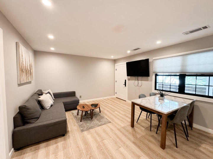 Renovated Modern Beach Condo In Front Of The Sand - Hampton, VA