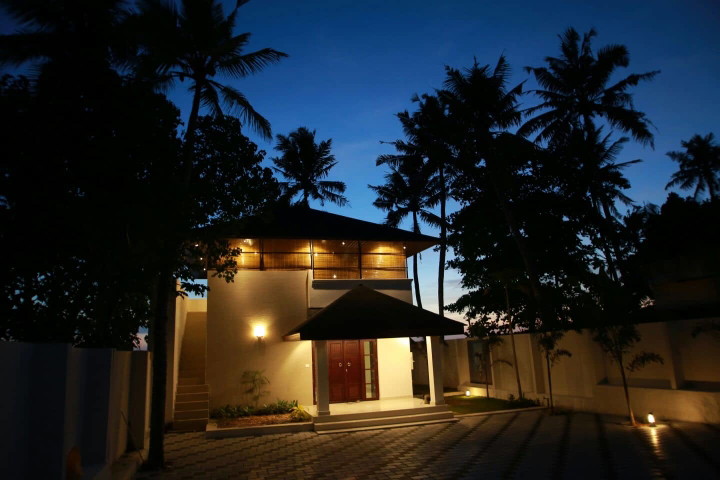 A Blend Of Scenic Beauty And Coastal Serenity - Kollam
