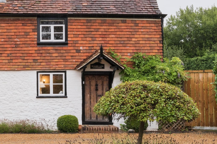 Comfortable & Cosy 17th Century Listed Cottage - Sevenoaks