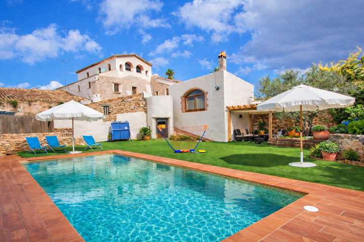 Captivating Villa In The Vineyards Close To Sitges - Catalonia