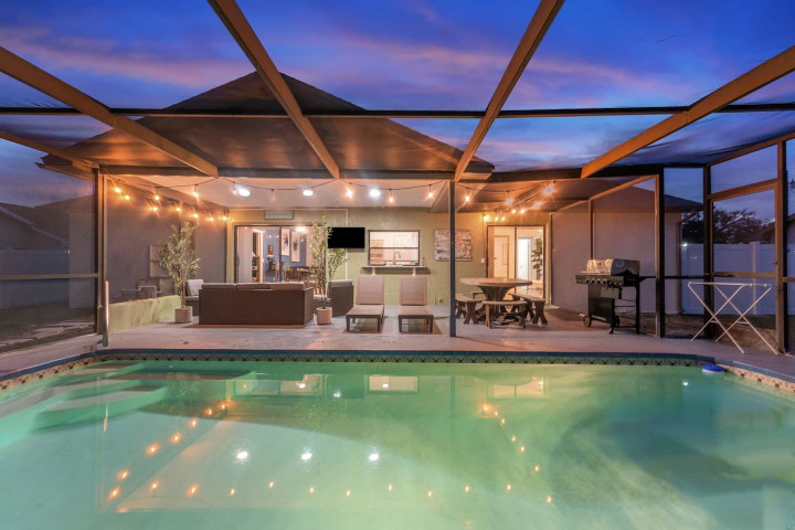 Coastal Retreat | Sleeps 8| Rec Room - Spring Hill, FL