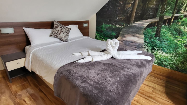 Self-catering Apartment. 2 Bedrooms, Parking - Ennis