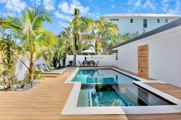 Captain's Quarters At Anna Maria Island Inn - Anna Maria Island, FL