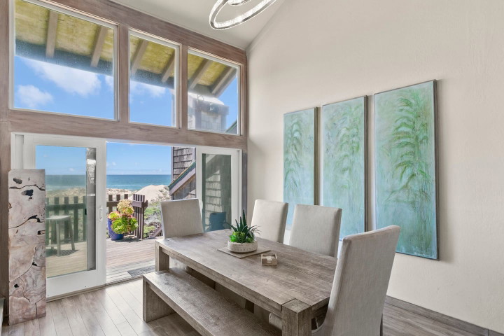 Dunes Beach Haven: Amazing Ocean Front Home - Salinas