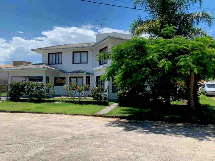 Linda Casa No Centro De Garopaba Alto Padrão - Garopaba