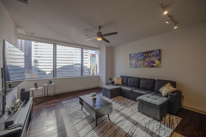 Sky Luxury * Downtown * Free Parking * Gym * Pool - Dallas, TX