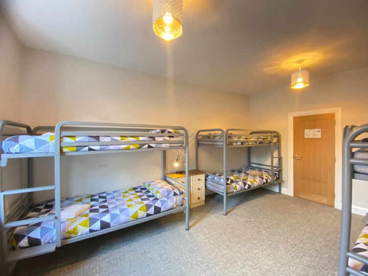Private Room (#3) - Sleeps 6 - Carlingford
