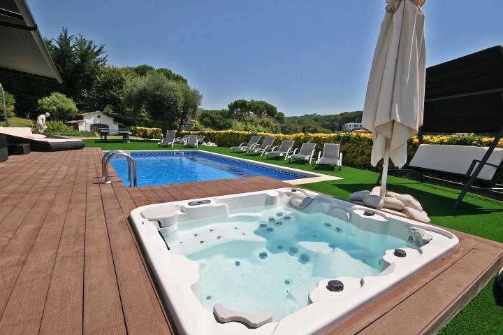 Vila Boutique, Direkt Am Meer Mit Klimatisiertem Whirlpool Und üBerdachtem Pool - Lloret de Mar