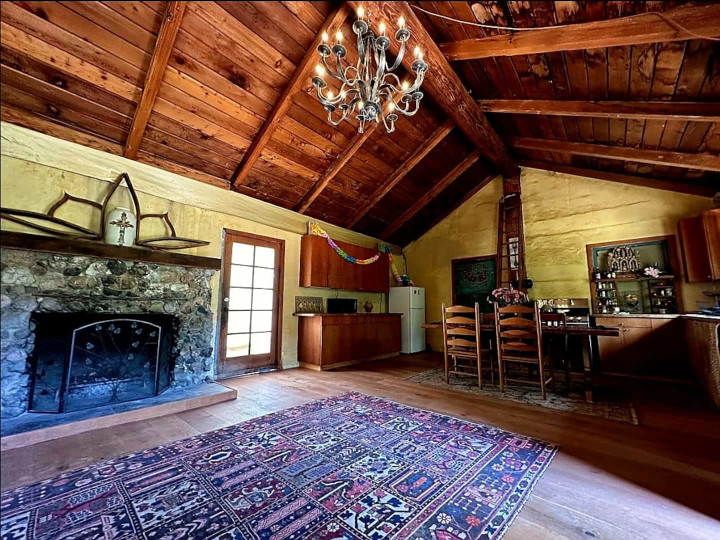 Historic 1914 Stone Cabin + Private Trails & Creek - Los Angeles