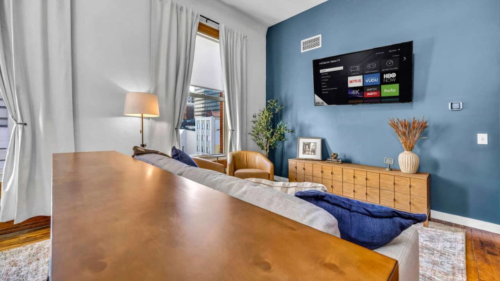 Downtown Cleveland Loft | Rooftop | Walk To Browns - Cleveland, OH