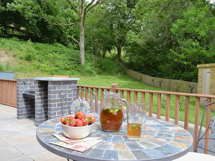 2 Bedroom Accommodation In Dihewyd, Near Aberaeron - Aberaeron
