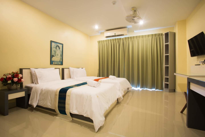 Central Apartment , Large Serviced Rooms. - Phuket