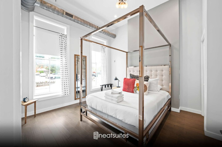 1br W/ Parking  Walk To Convention Center & Stadi - コビントン, KY