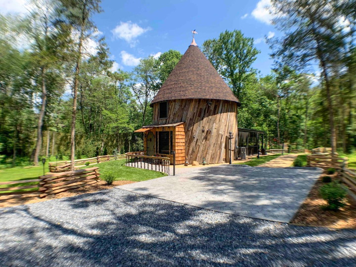 Hobbit House In De "Shire" Van Shenandoah Virginia - Shenandoah, VA