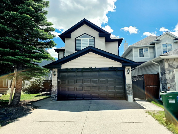 Ridge Escape | 3br Home | Garage | Near River - Calgary