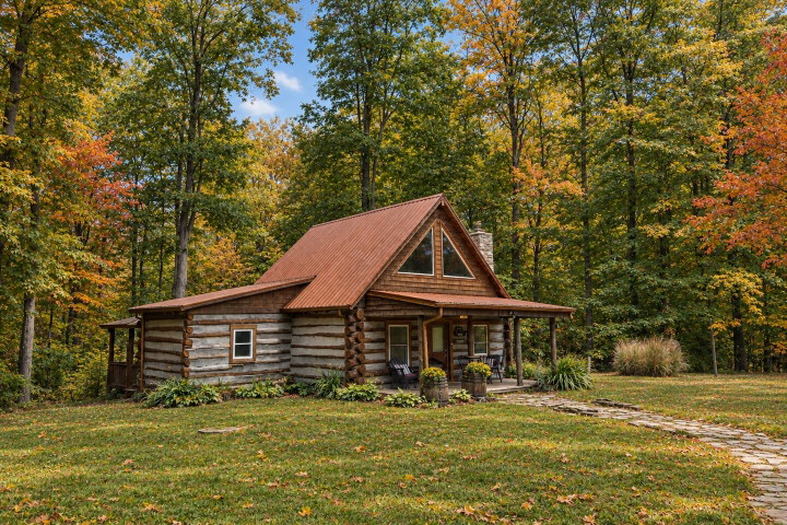 5 Star Cabin | Hot Tub + Private Pond - Brown County, IN