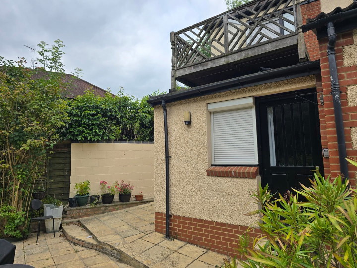 A Lovely Cozy Studio Apartment - Watford