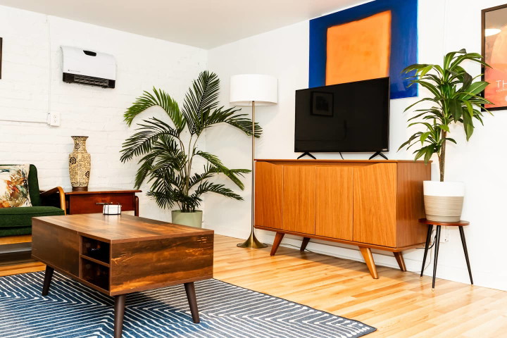 Private Entry Mid-century Apartment With Hot Tub - Denver