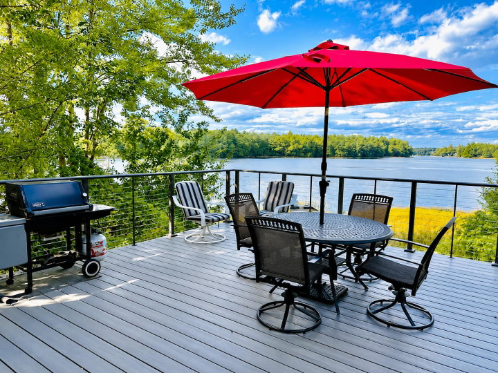 Waterfront Oasis~pool Table~deck~dock~garage - Dover, NH