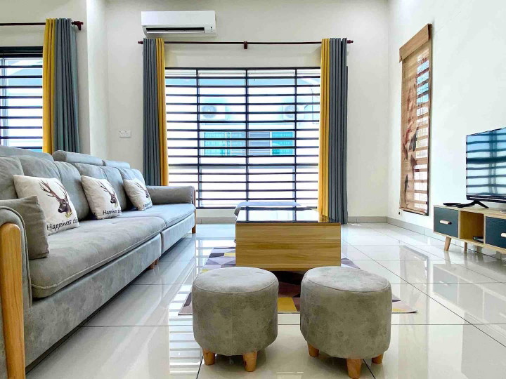 Yolo Relaxing Hub (Semi D With Contactless Entry) - Muar