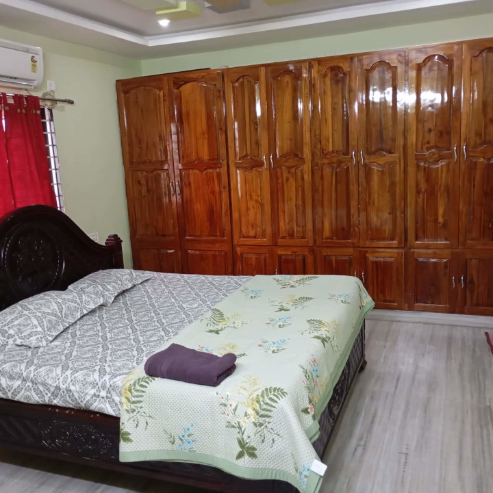 Quiet Room - Essential Comforts - Vijayawada