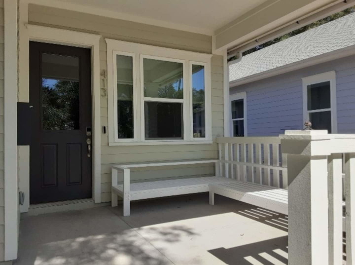 Modern & Historic Quiet House Near Arenas|yard|no Pet Fees|r&r |Street Parking - Jacksonville, FL