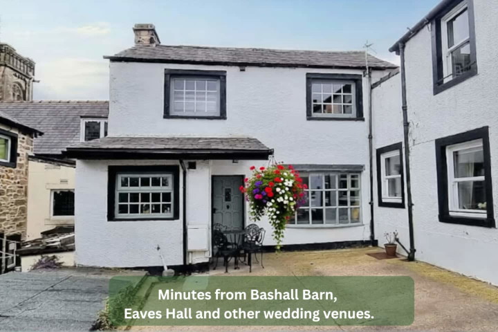 Quiet Village Cottage, Parking & Close To Venues - Clitheroe