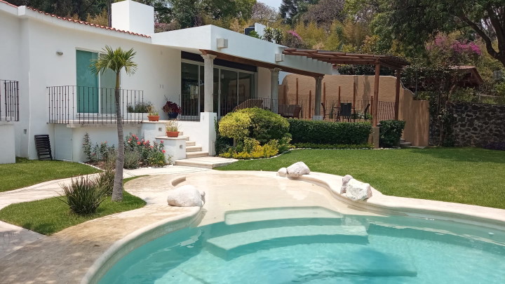 Beautiful Family Home With Garden And Private Pool - Cuernavaca