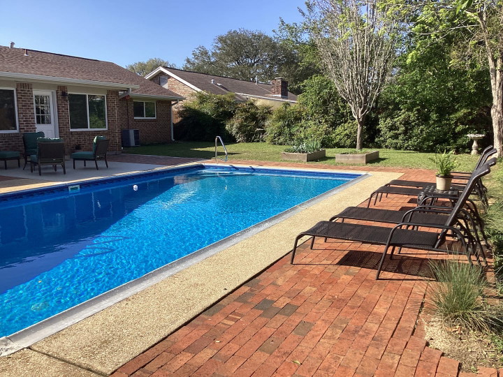 Relax And Enjoy This Charming Vintage Bungalow - Pensacola, FL
