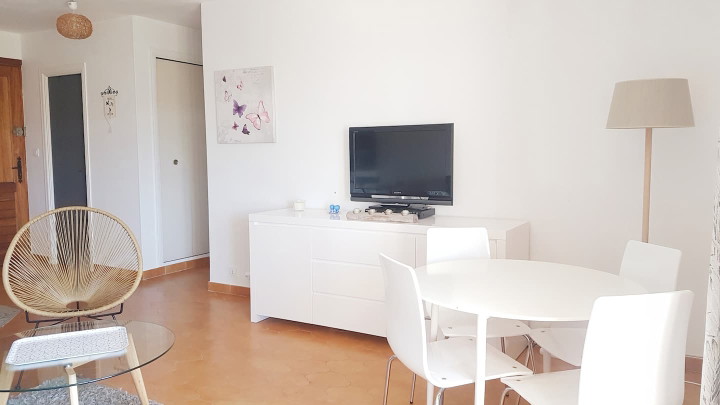 Charmant T2 Lumineux Et Bien Situé - Sanary-sur-Mer