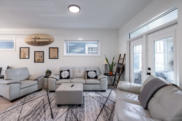 Vintage 3-bedroom Catherdral House - Regina
