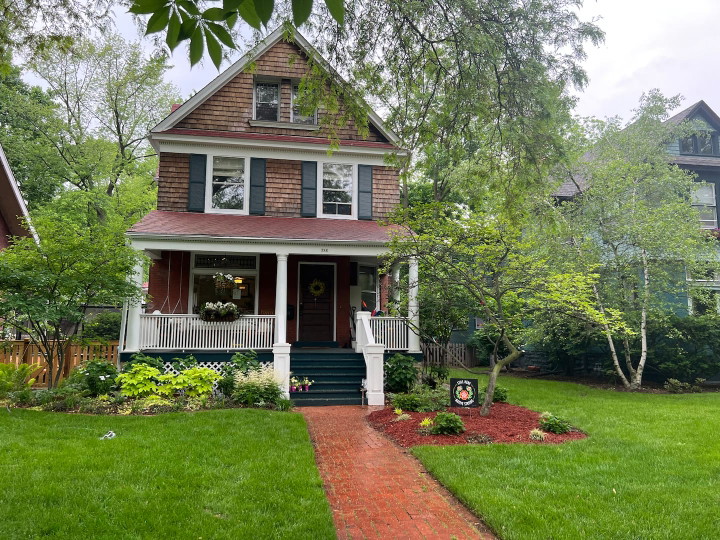 Green Getaway By The Lake - Wilmette, IL