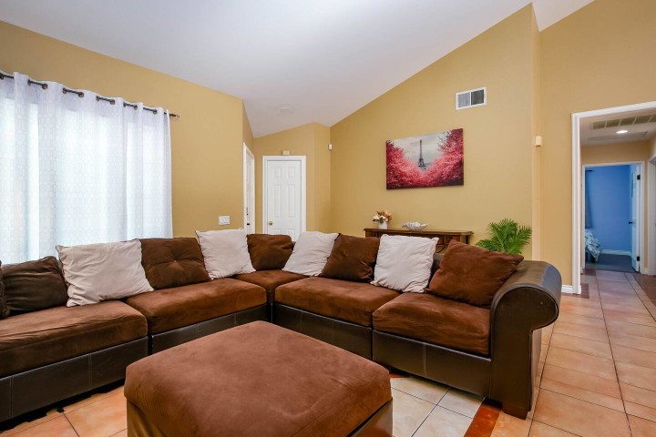 New Ruby Ranch | Relaxing | Safe | Washer & Drier - Lancaster, CA
